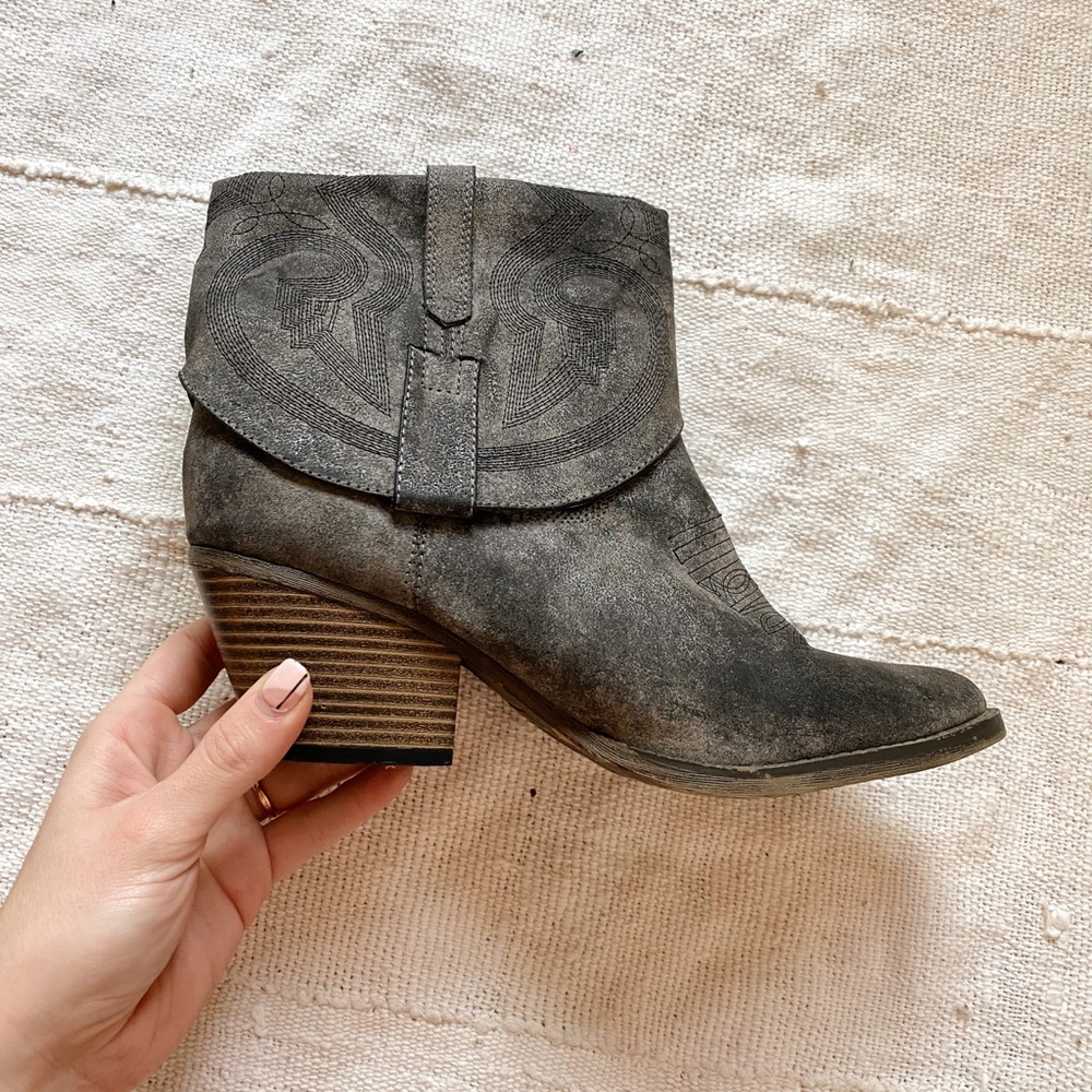 Mia | Grey Metallic Western Heeled Bootie - Gem